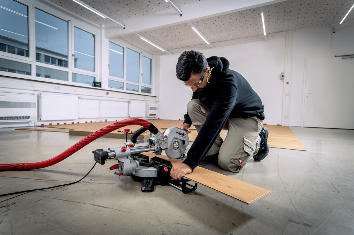 Metabo Afkortzaag KGS 216 M SET met trekfunctie | nieuwste model + extra zaagblad - 613216900 ...