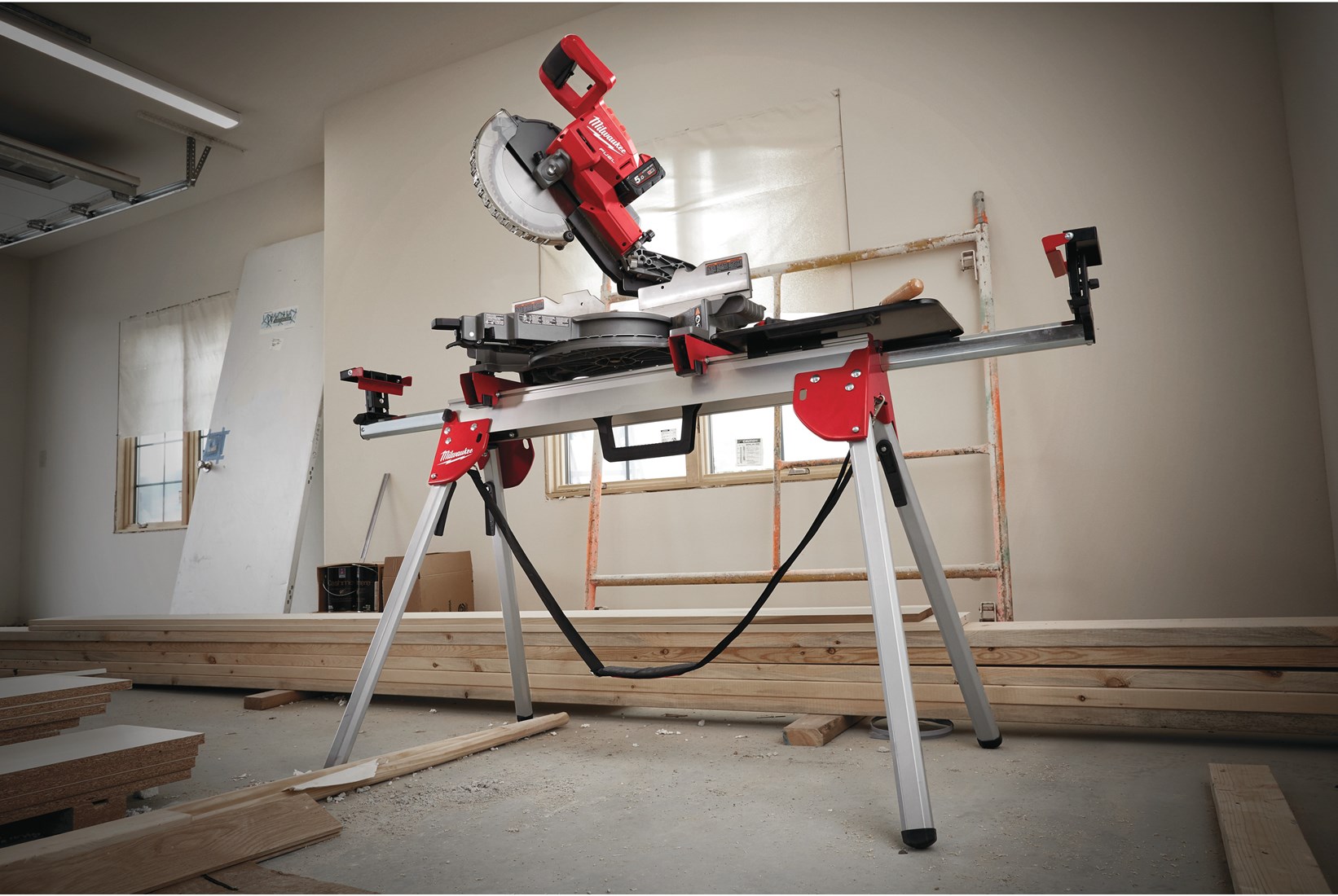 Milwaukee MSL 2000 | UNIVERSEEL ONDERSTEL VOOR AFKORT-/VERSTEKZAAGMACHINES - 4933459617 ToolMax